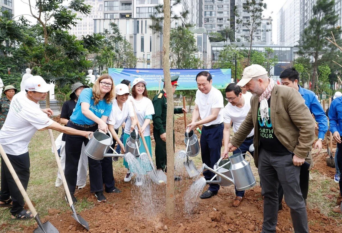 Bộ Nông nghiệp và Môi trường, WWF và UNICEF hưởng ứng Giờ Trái đất năm 2026